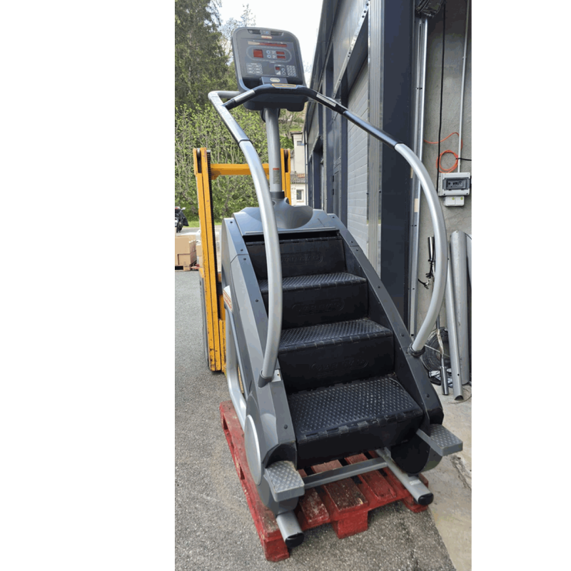 Acheter simulateur d’escalier Star Trac d’occasion à prix réduit